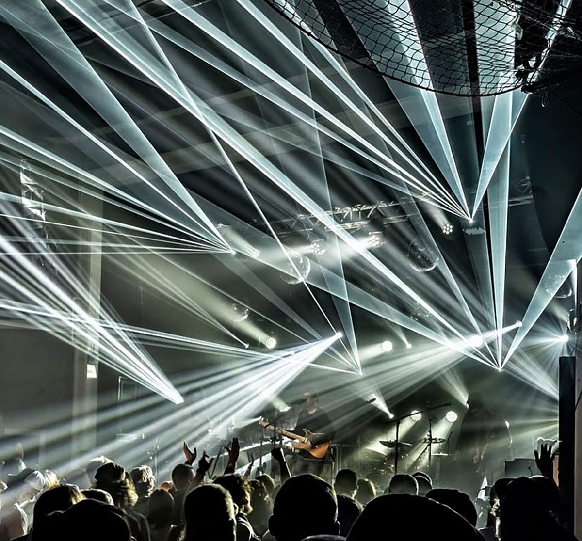 Daniel Thibault Creates Big Looks on a Small Stage for BIG SOMETHING ...